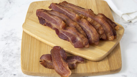 Quick & Easy No-Mess Low-Carb Bacon - Thinlicious