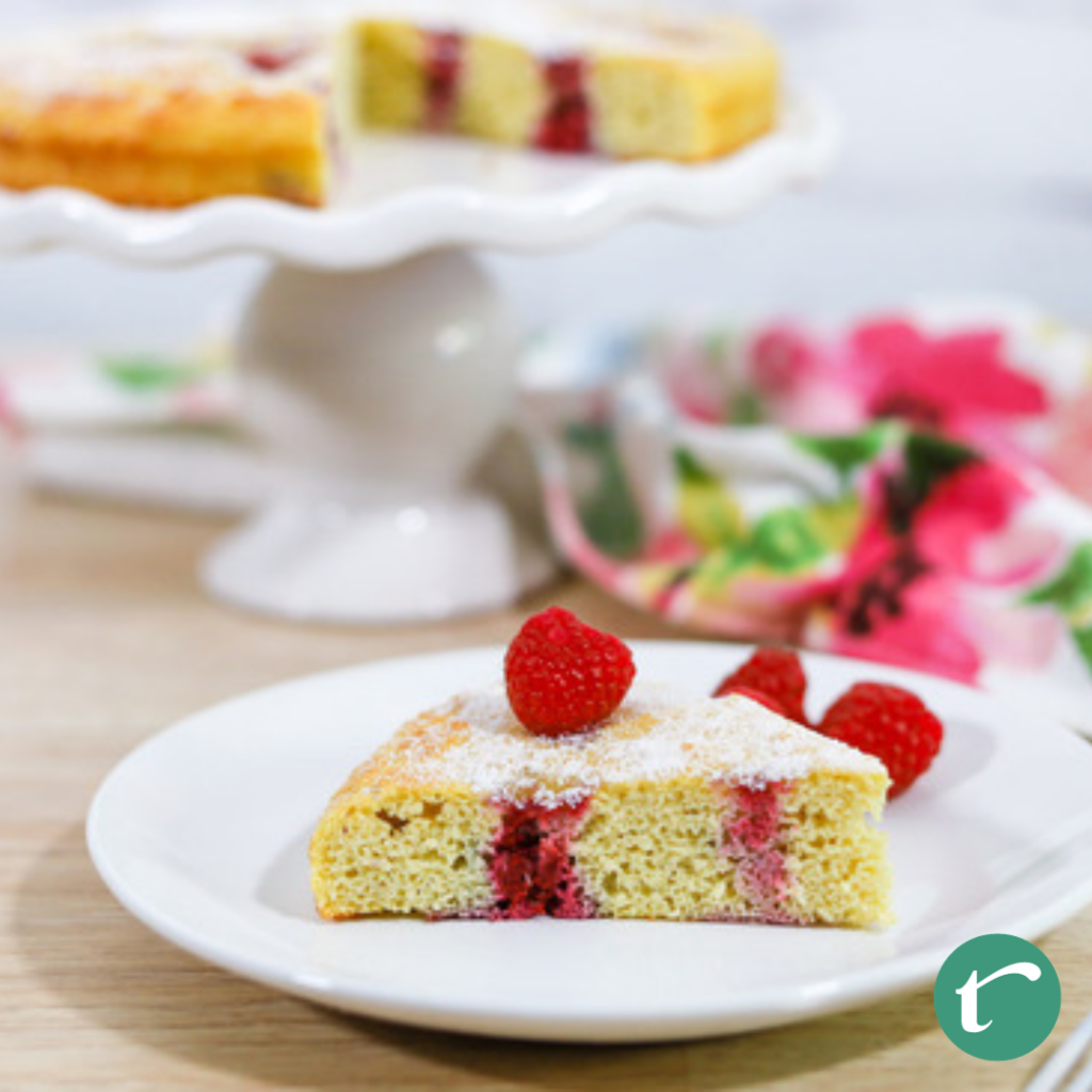 Quick Berry Keto Sponge Cake (Coconut Flour) - Thinlicious